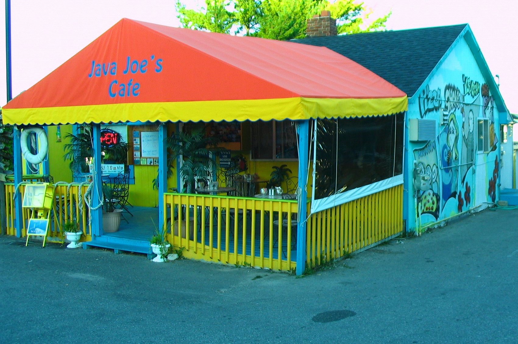 Java Joe’s Café-St. Ignace-Michigan – iHappyEducation